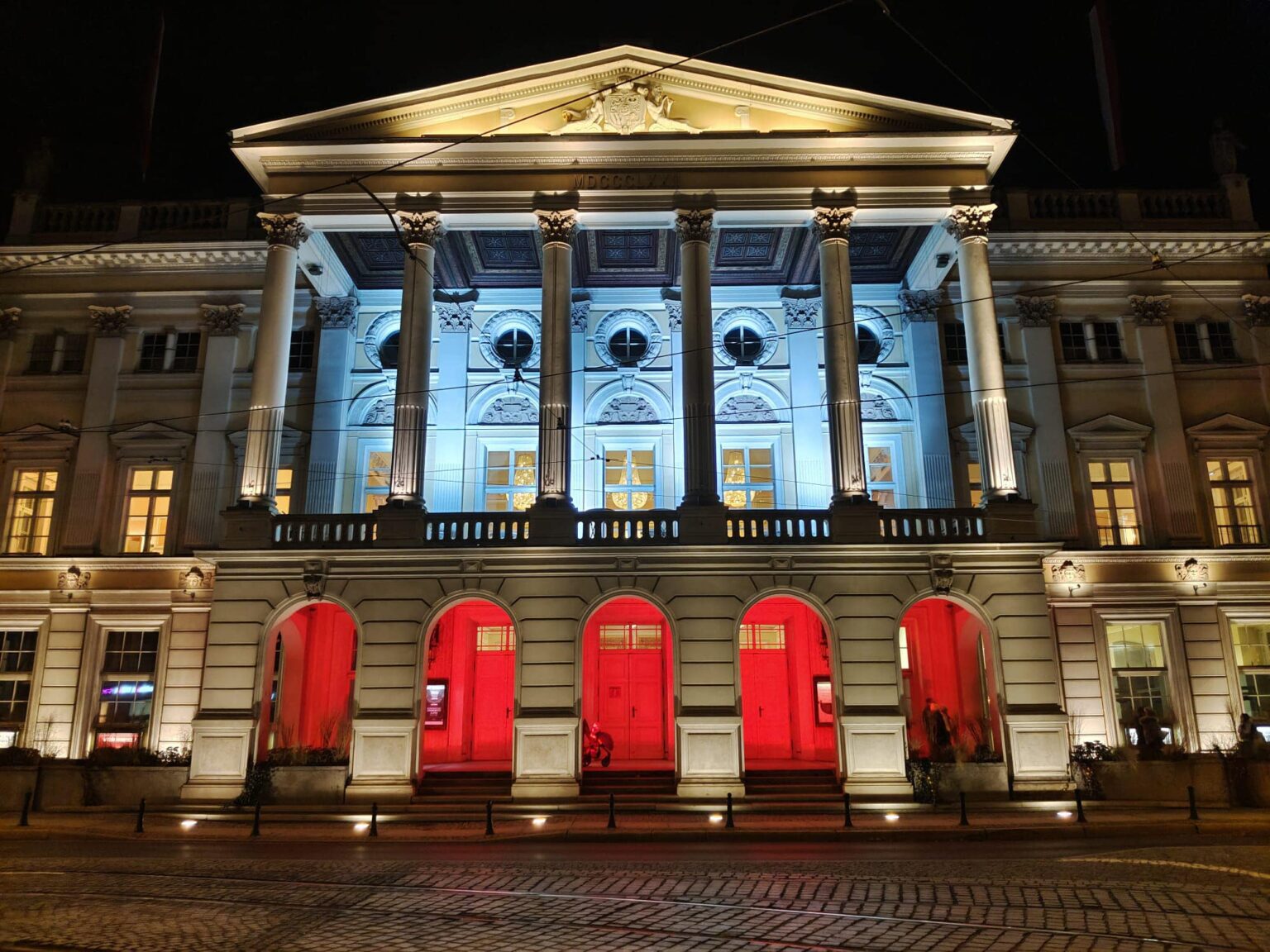 Gdzie na spacer we Wrocławiu? Odkryj labirynty Opery Wrocławskiej!